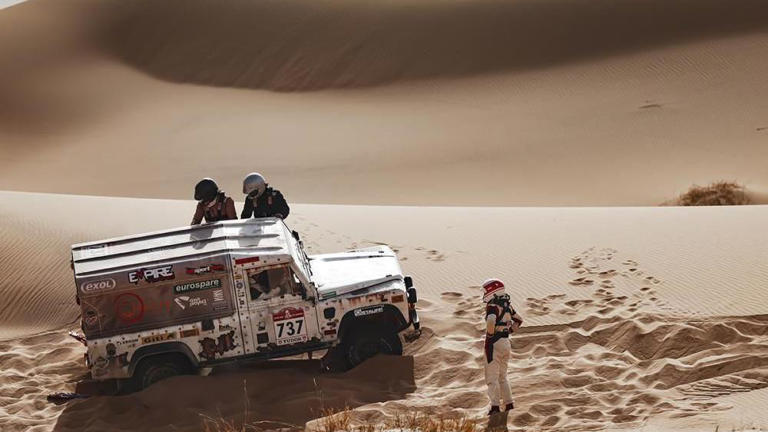 First all-female British team completes Dakar Rally