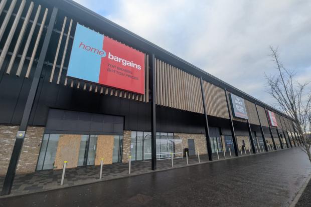 Signs go up at huge new Home Bargains store opening soon at Glasgow ...