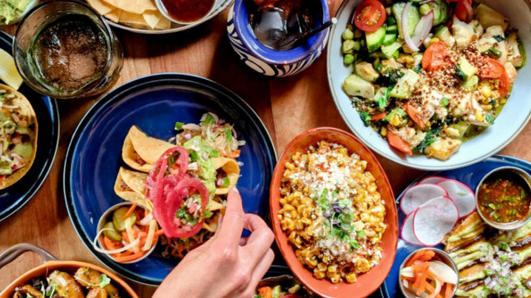 A well-known Santa Monica diner is planning a final farewell