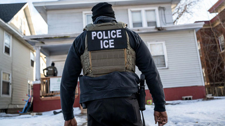 ICE funding bill draws fire from left and right as shutdown deadline nears