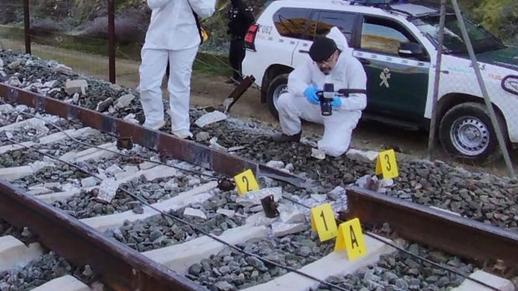 Investigators analyze break in track as 40 confirmed dead in Spain ...