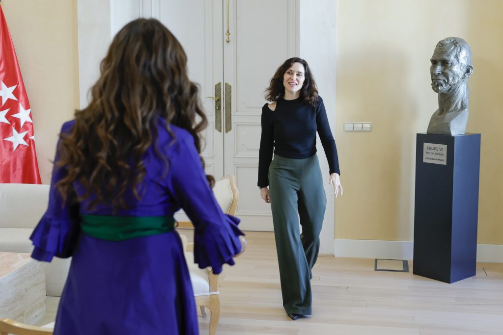 Isabel Díaz Ayuso recibe a la gobernadora de Guanajuato, Libia Dennise ...