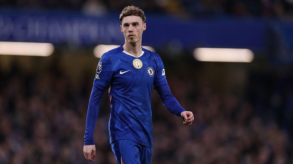 Rosenior's first big call centres on Palmer