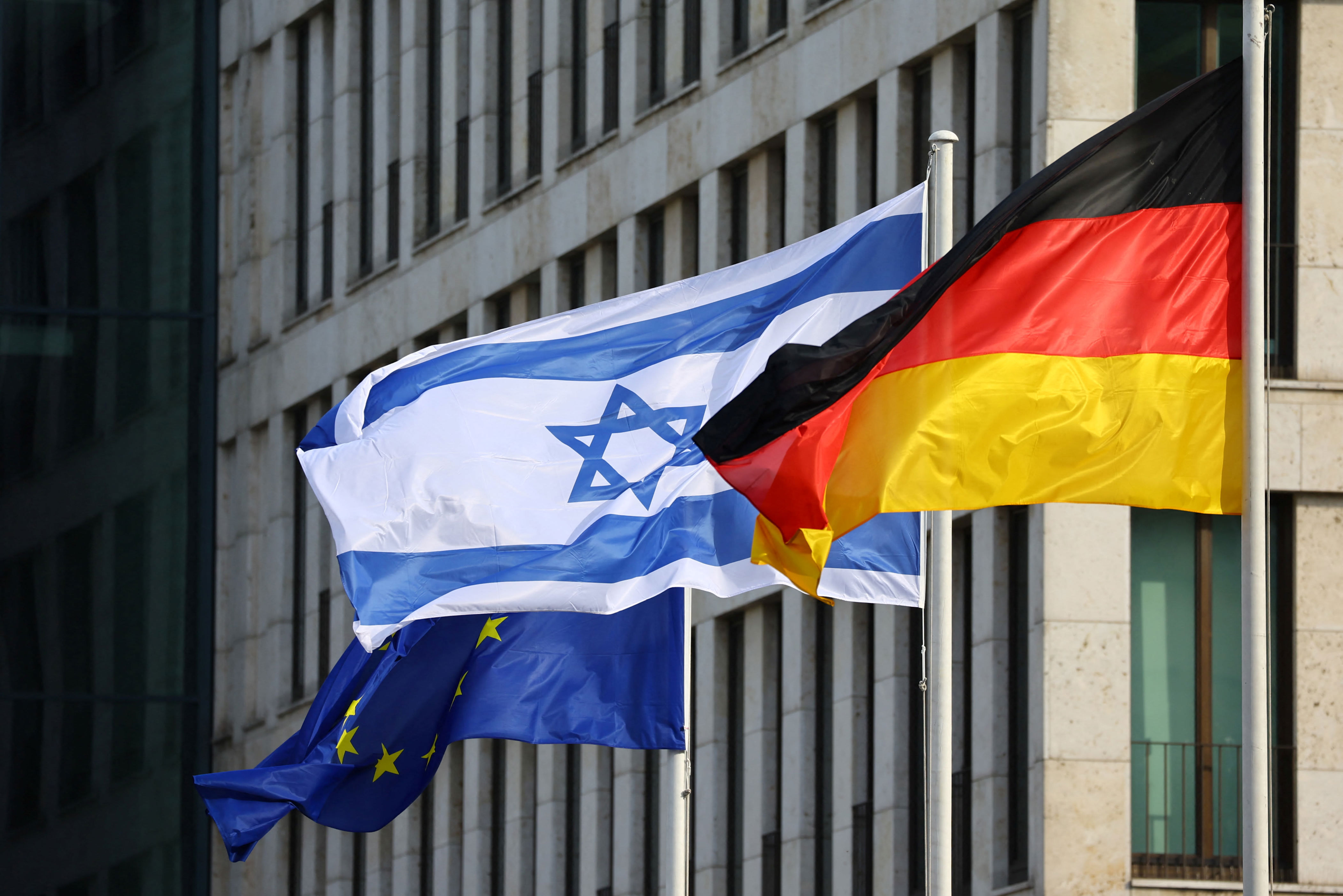 Strong majority of European MPs favor Israel ties; Romania, Italy ...