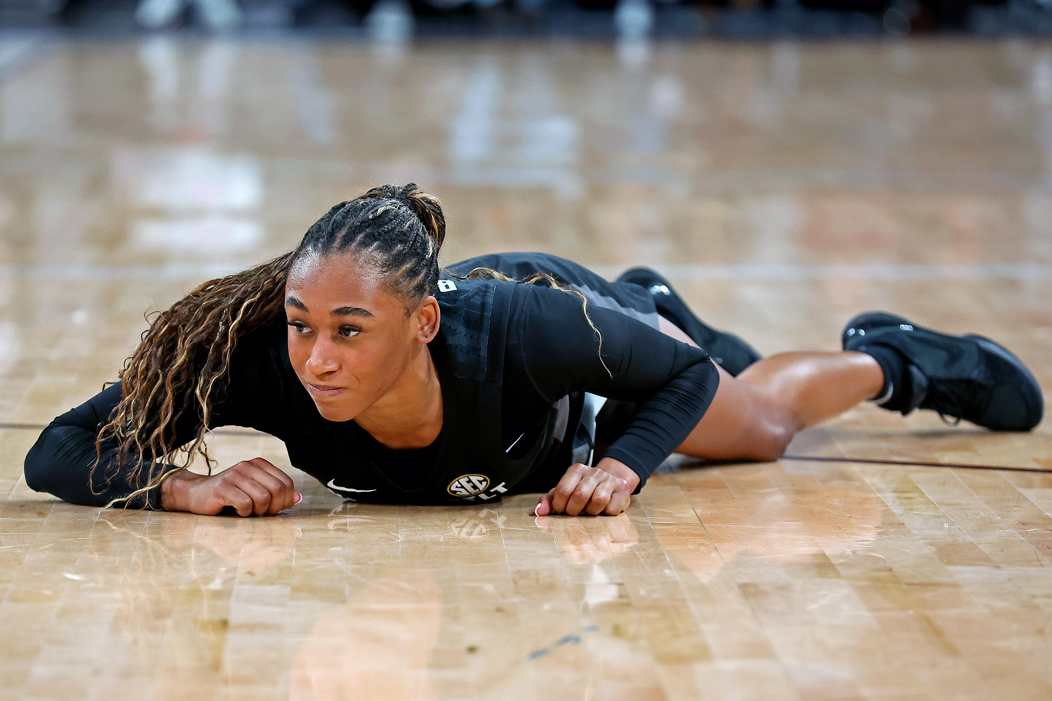 AP Top 25 poll discussion: No. 1 UConn remains comfortably above all of ...