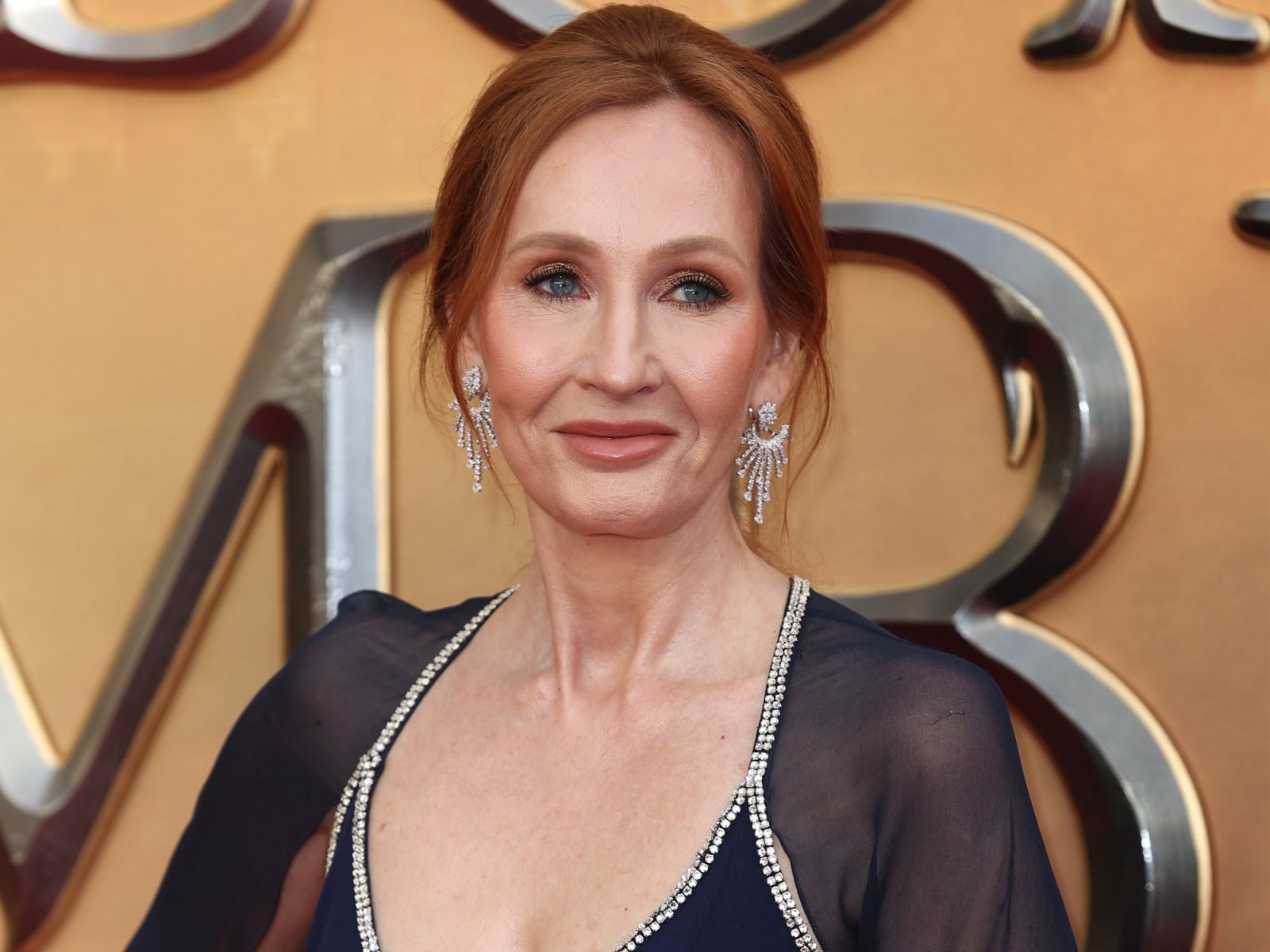 JK Rowling branded a 'bully' by Kirstie Allsopp over 'sad' and ...