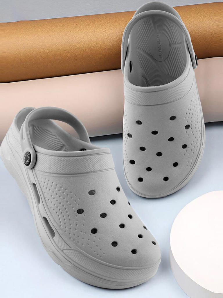 Men’s clogs that turn everyday walks into a style statement