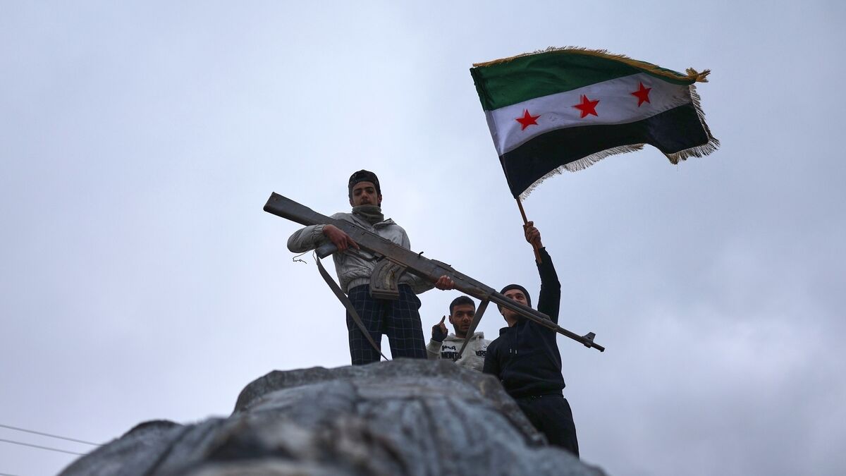 Syrian military accuses Kurdish forces of allowing IS-linked detainees ...