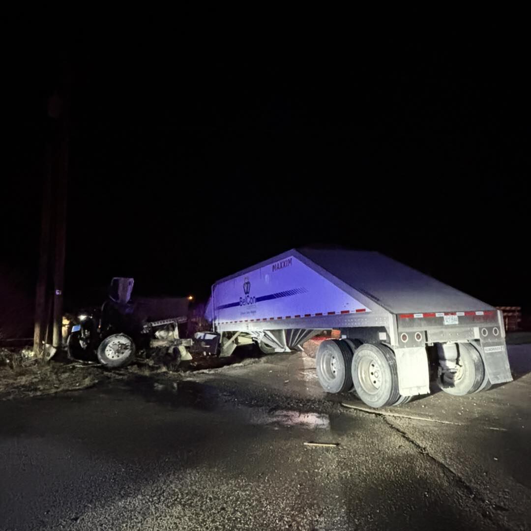 Drivers trapped after semi-truck crash in Winkler County