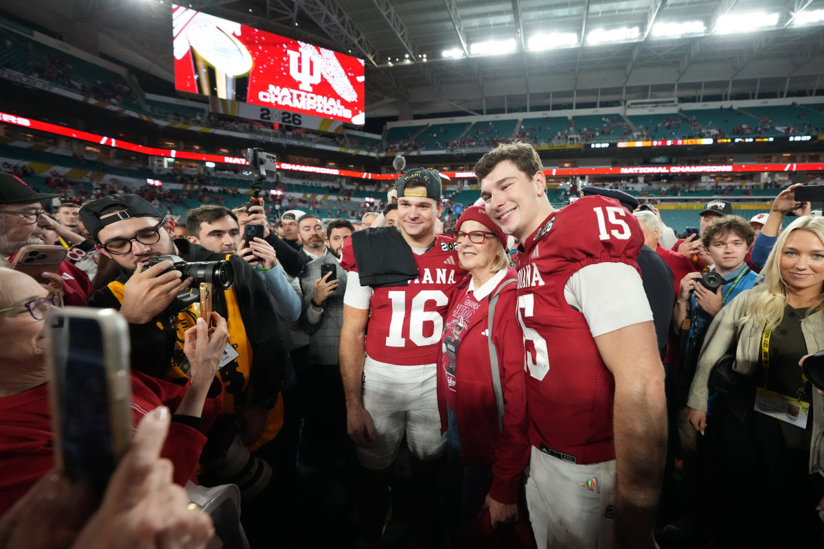 Fans laughing at Indiana after embarrassing crowd turnout at ...