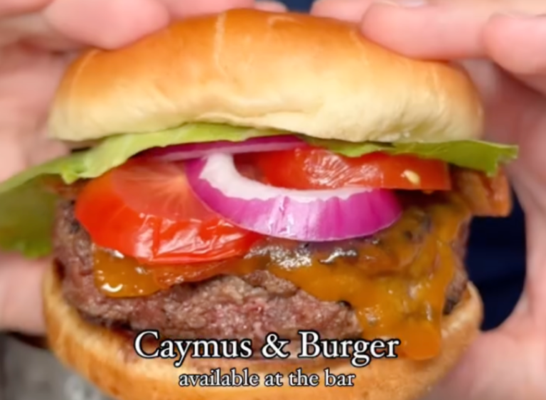 6 chain restaurants with the best steakhouse burgers, according to diners