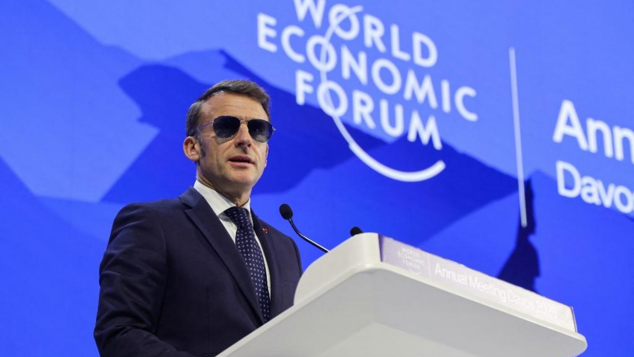 Forum di Davos, Macron: "Mondo scivola verso legge del più forte. Usa ...