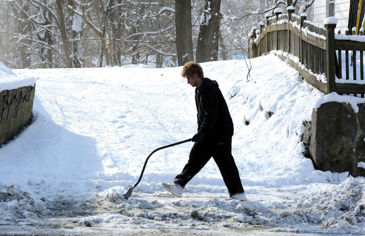 A large winter storm could bring snow to I-95 corridor, CT this weekend ...