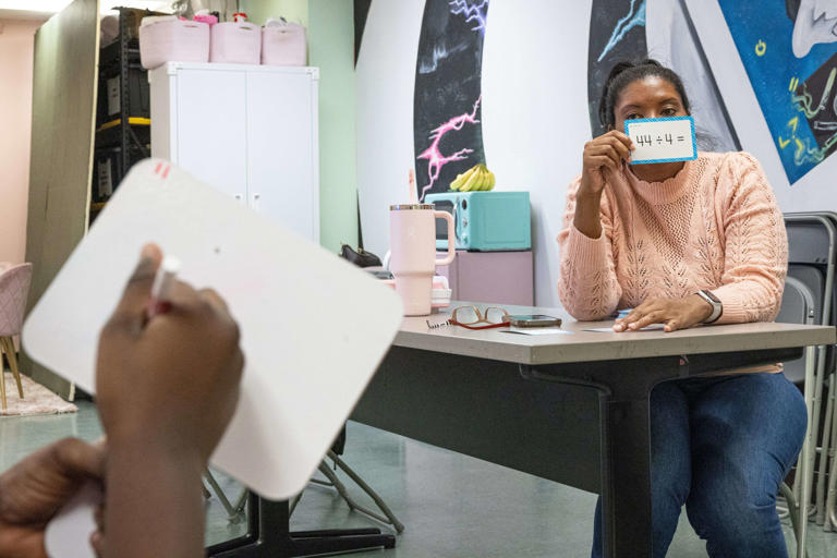 Dallas-Fort Worth women’s wages sink in a rising economy