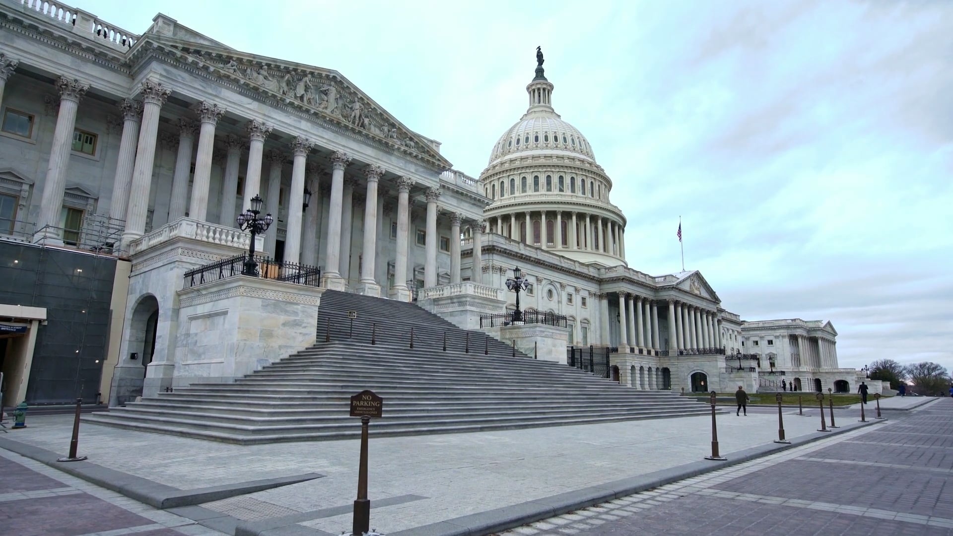 Your company can block you from 401(k)s until 21 - bill would change that