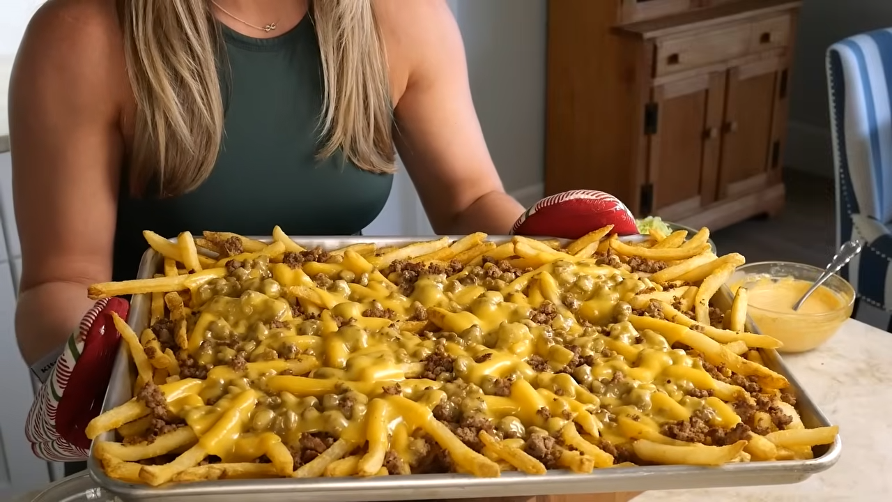 Making In-N-Out–style animal fries without leaving the house