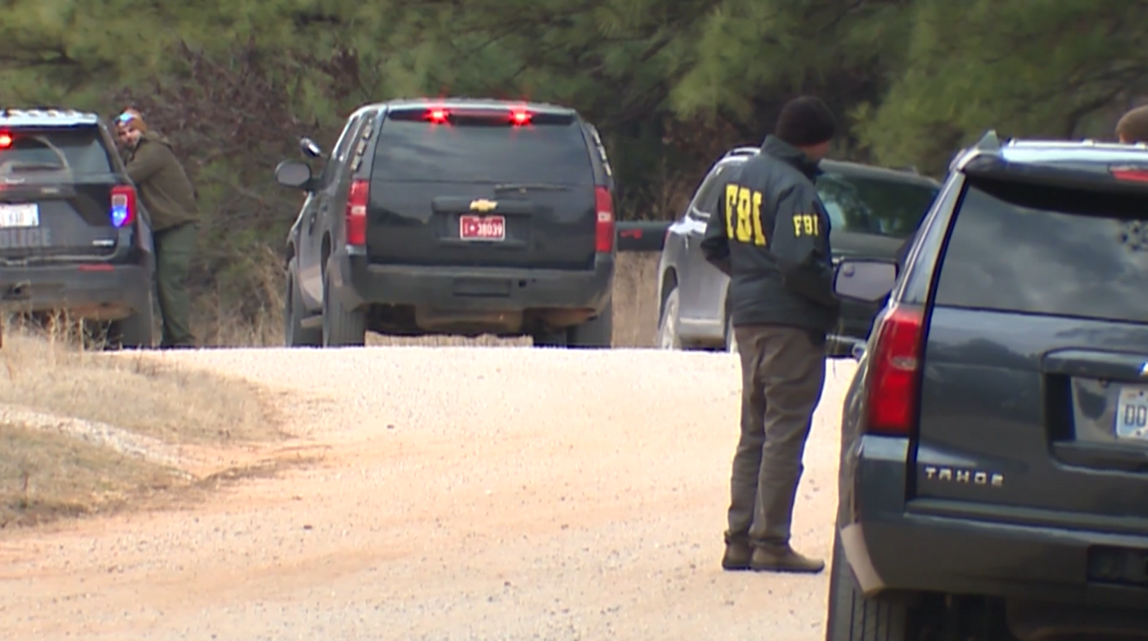 Questions remain after FBI takes man into custody while executing ...