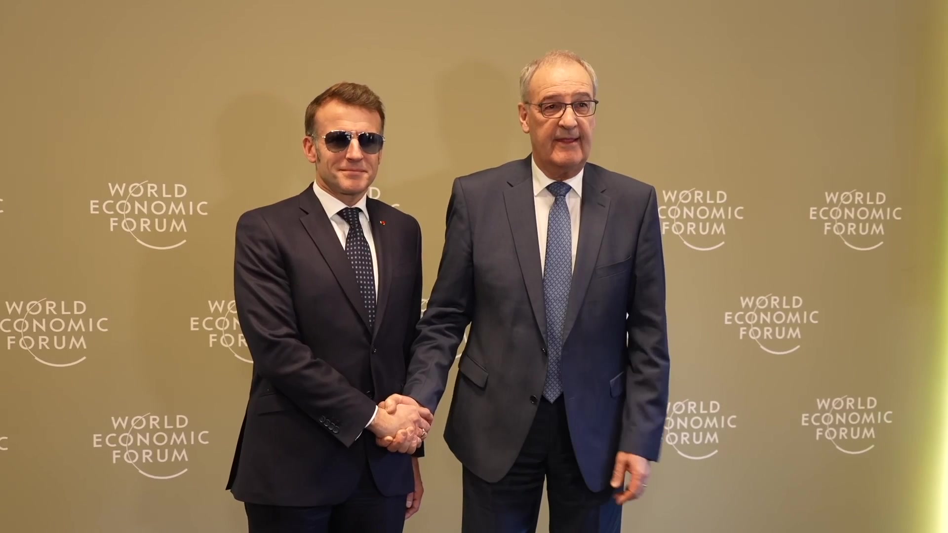 Emmanuel Macron et Guy Parmelin se rencontrent à Davos
