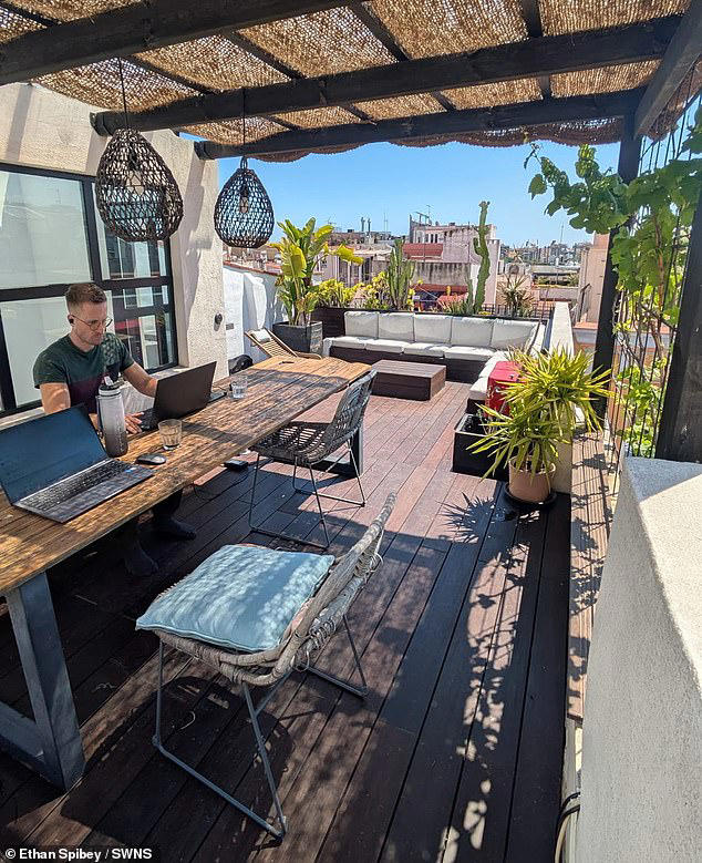 Man commutes 965 miles to work in London because it's cheaper than ...