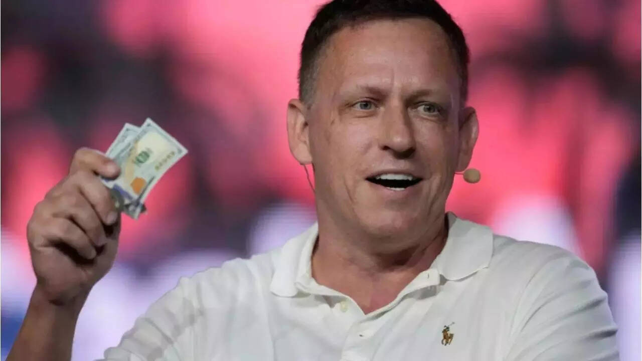 PayPal Mafia's Peter Thiel makes one of his biggest donations to ...