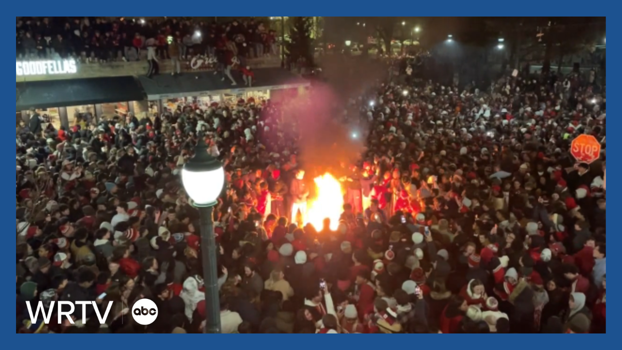 IU fans in Bloomington celebrate after Hoosiers win CFP National ...