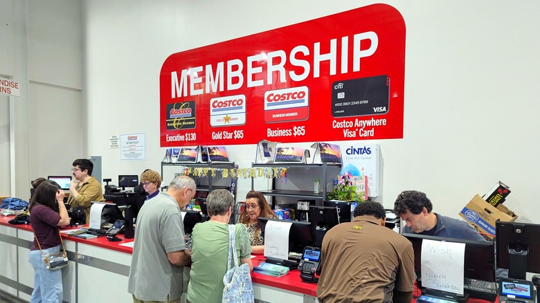 9 things Costco employees can't stand