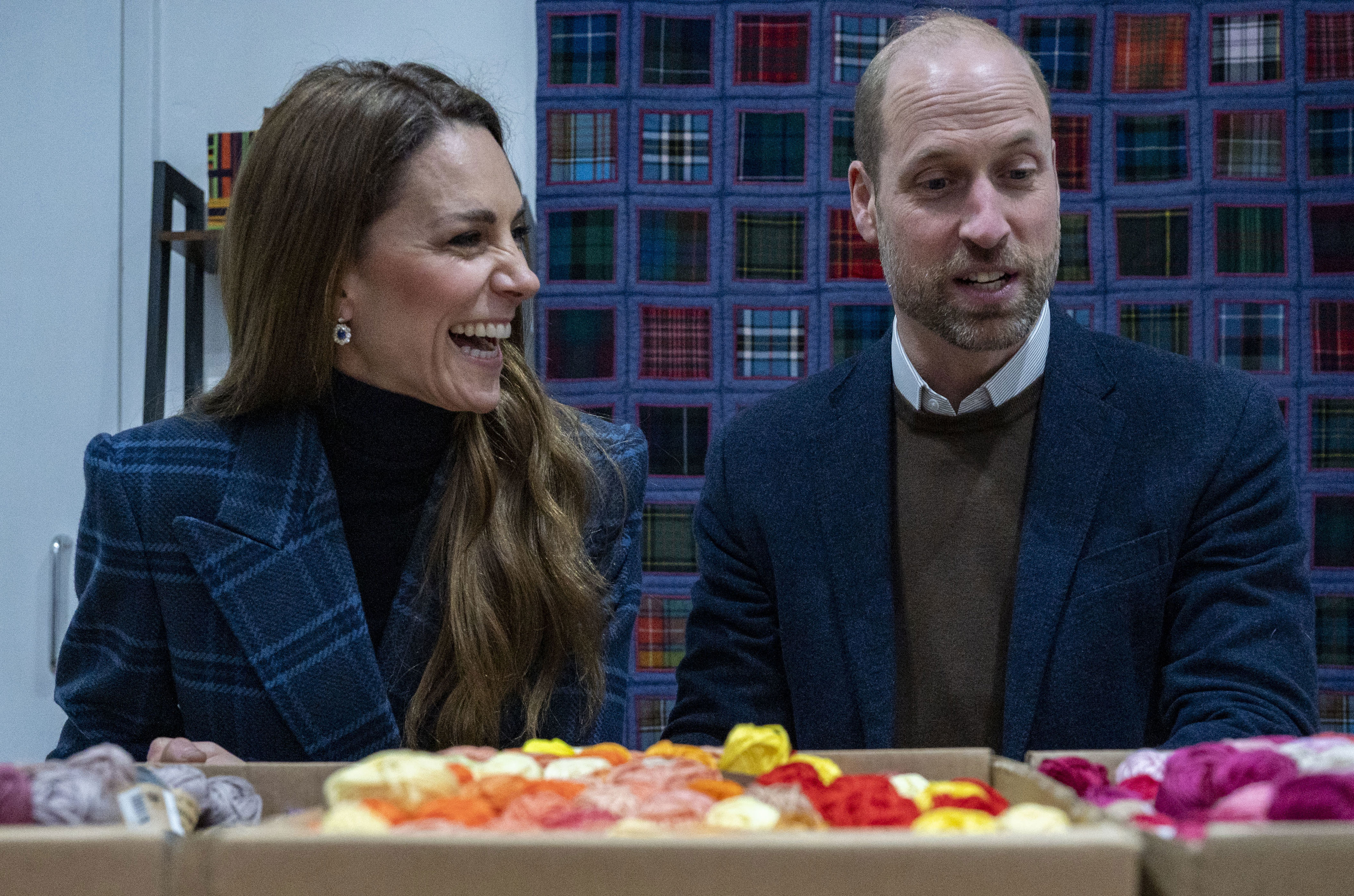 Kate turns hand to tartan-weaving as part of Stirling visit