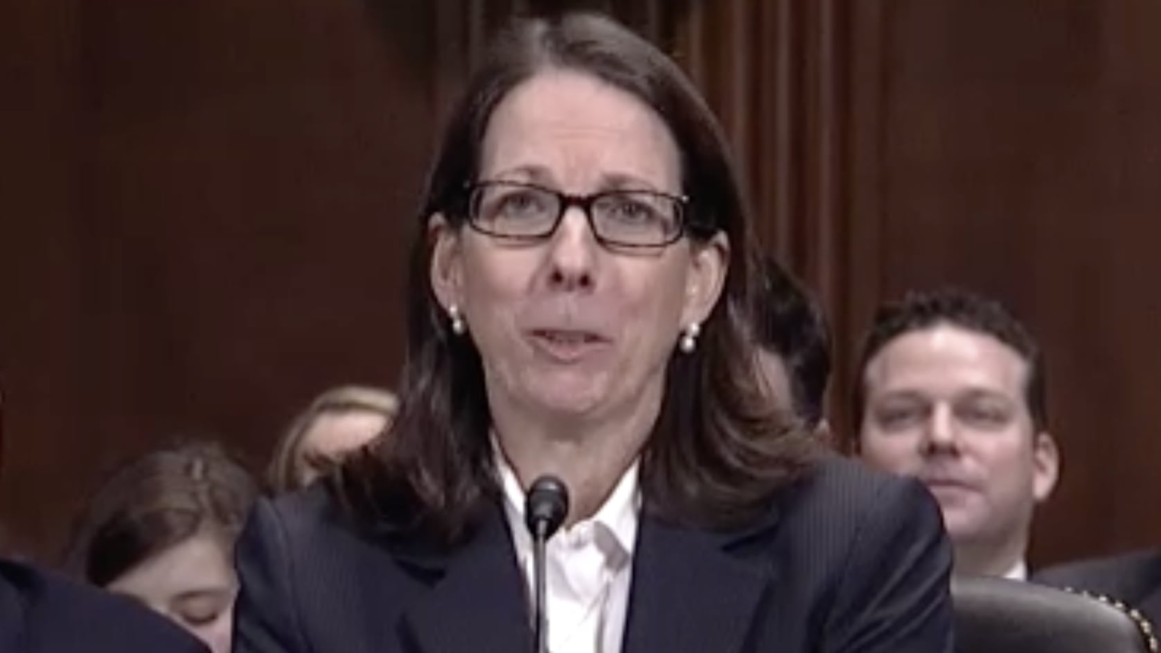 Trump’s beauty queen loses grip as job opens to applicants