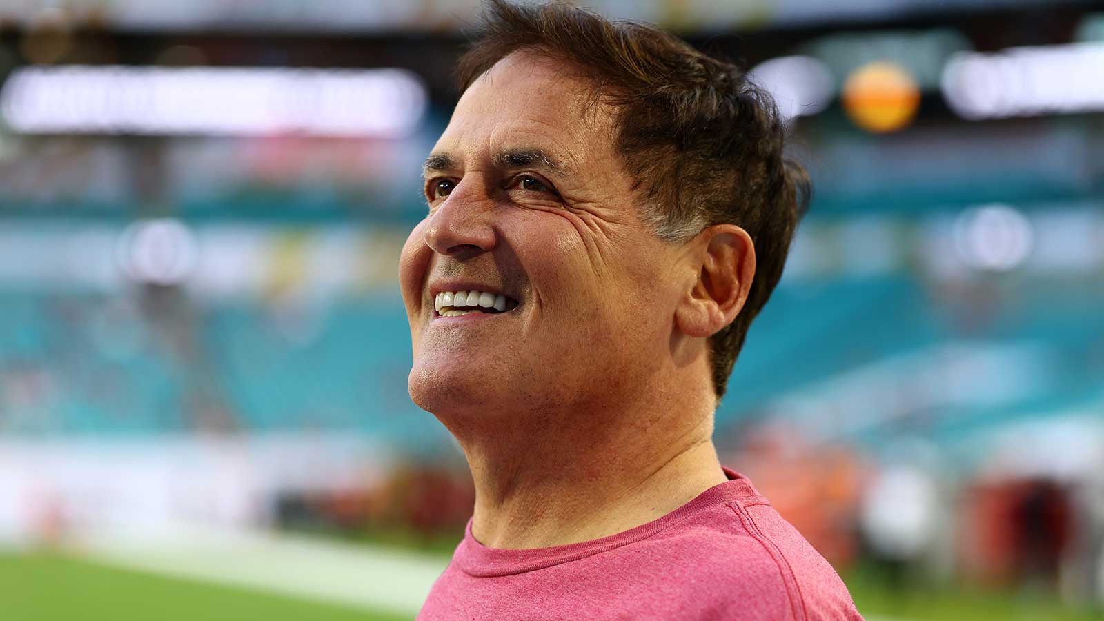 Mark Cuban declares 'every single person an IU fan' after shocking ...
