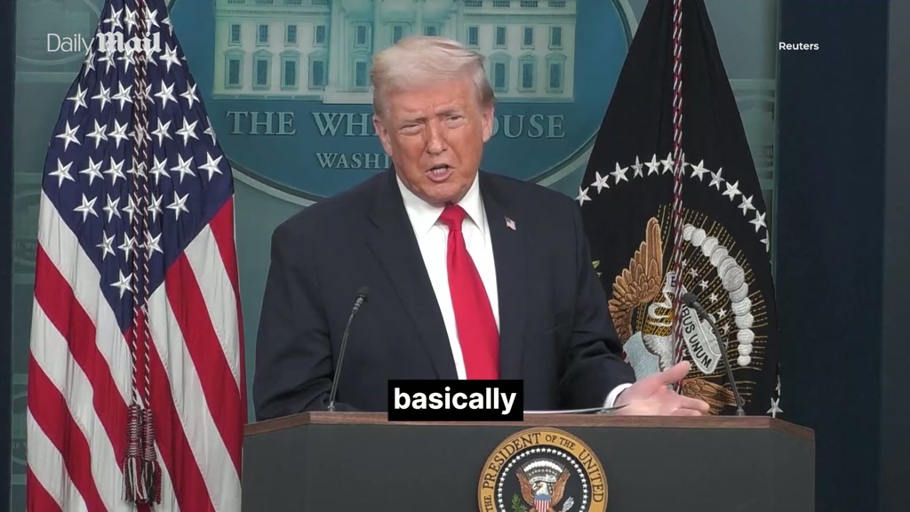 Trump slams Ilhan Omar and Somalis in Minnesota