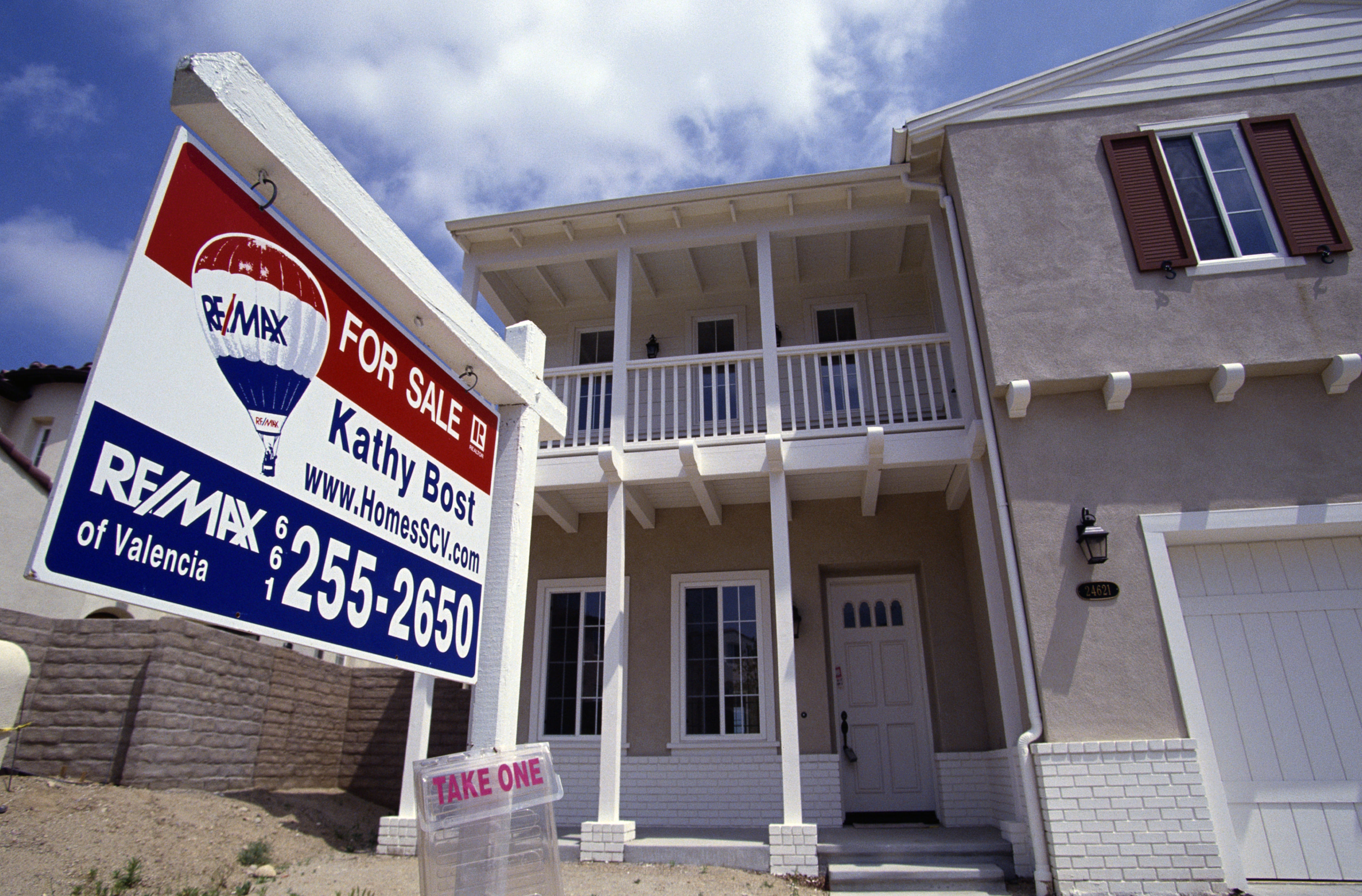 Low-income Americans more likely to buy a home in next 4 months, data shows