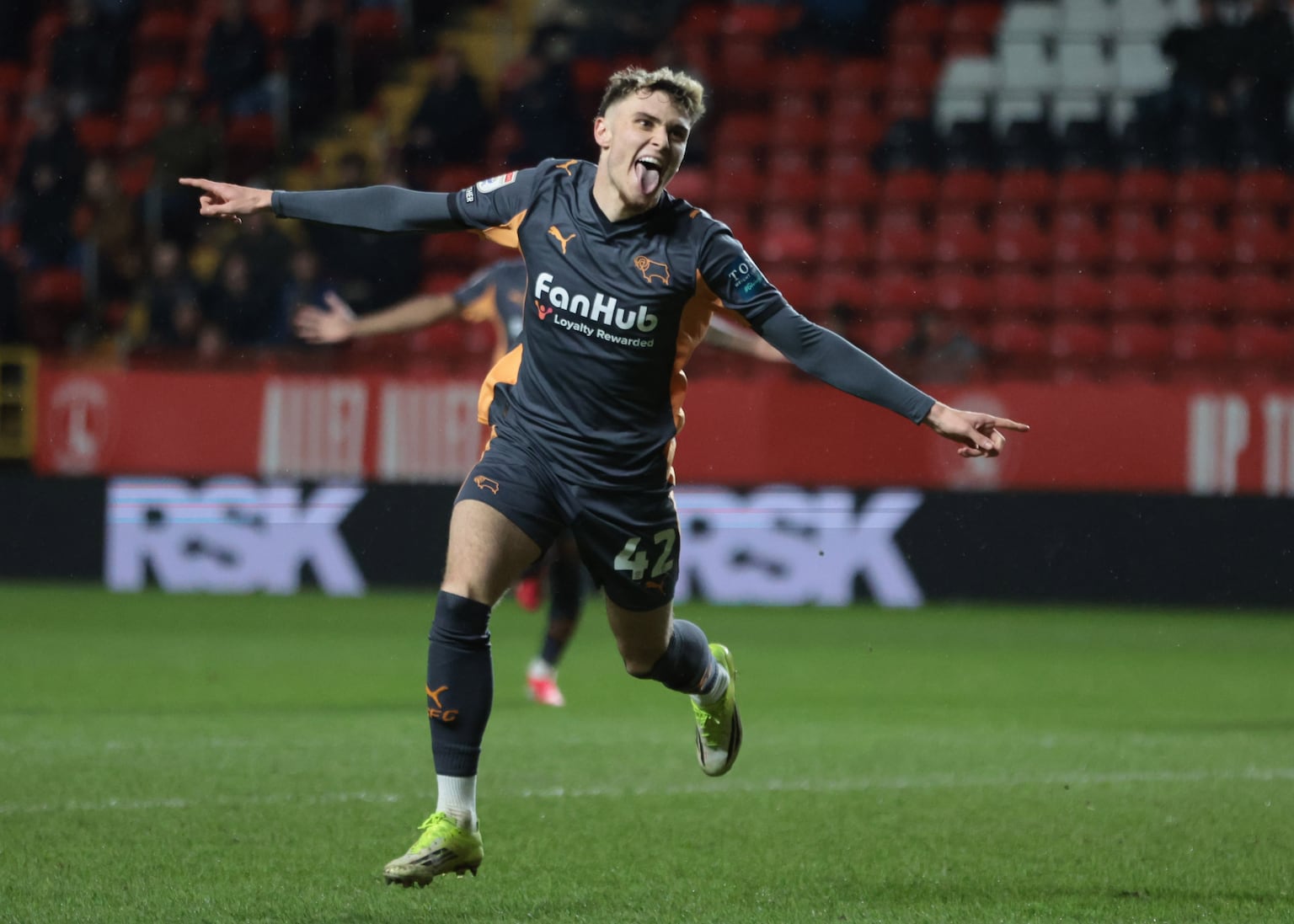 Derby boost their play-off ambitions with win at Charlton