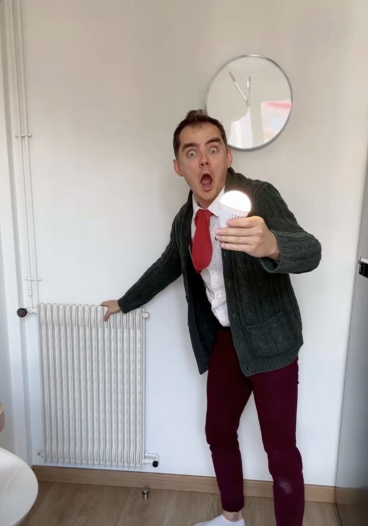 Fake light bulb