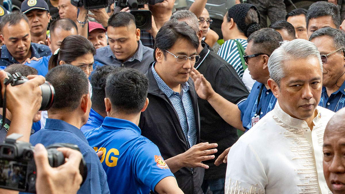 Advocacy group wants Revilla detained in regular jail, no VIP treatment