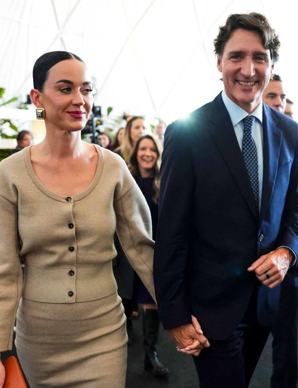 Katy Perry : aux côtés de Justin Trudeau, la chanteuse apparaît tout ...