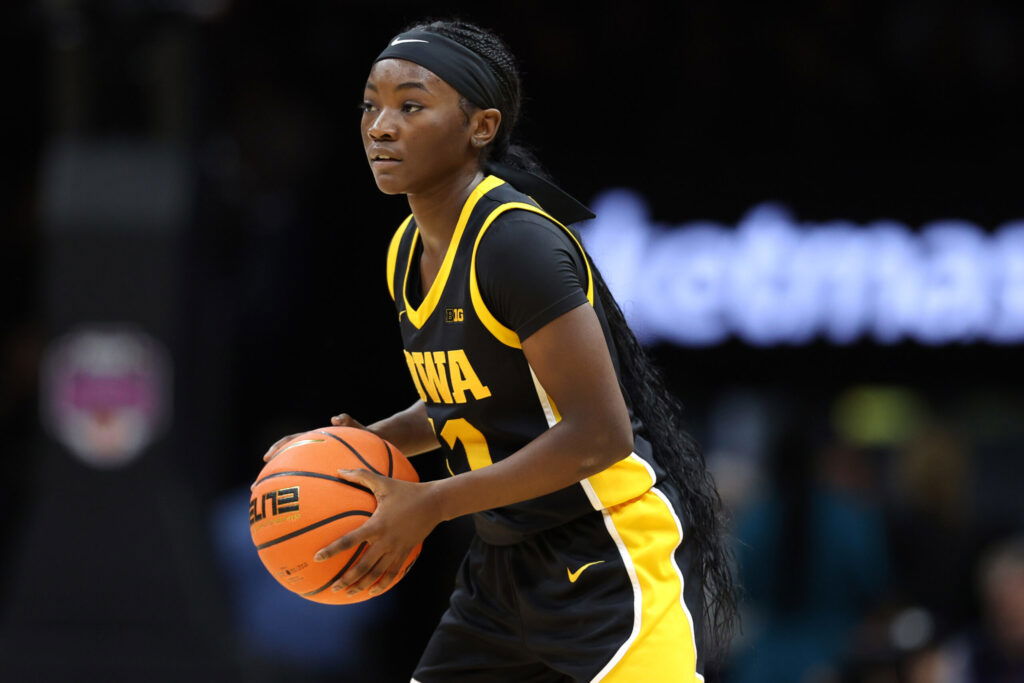 Fans in awe after Iowa’s Chit-Chat Wright nails half-court buzzer-beater