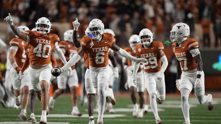 Texas Longhorns meet with 4-star Texas A&M cornerback commit