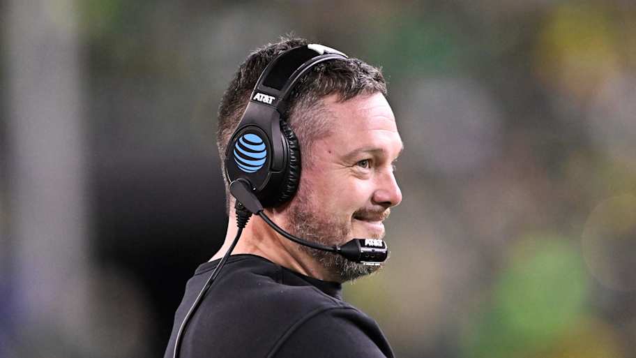 Oregon Ducks receive update on offensive tackle transfer Jordan Seaton