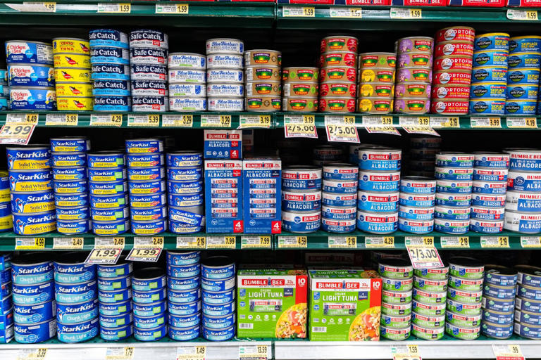 Urgent recall issued for canned tuna sold at Meijer, Safeway and more ...