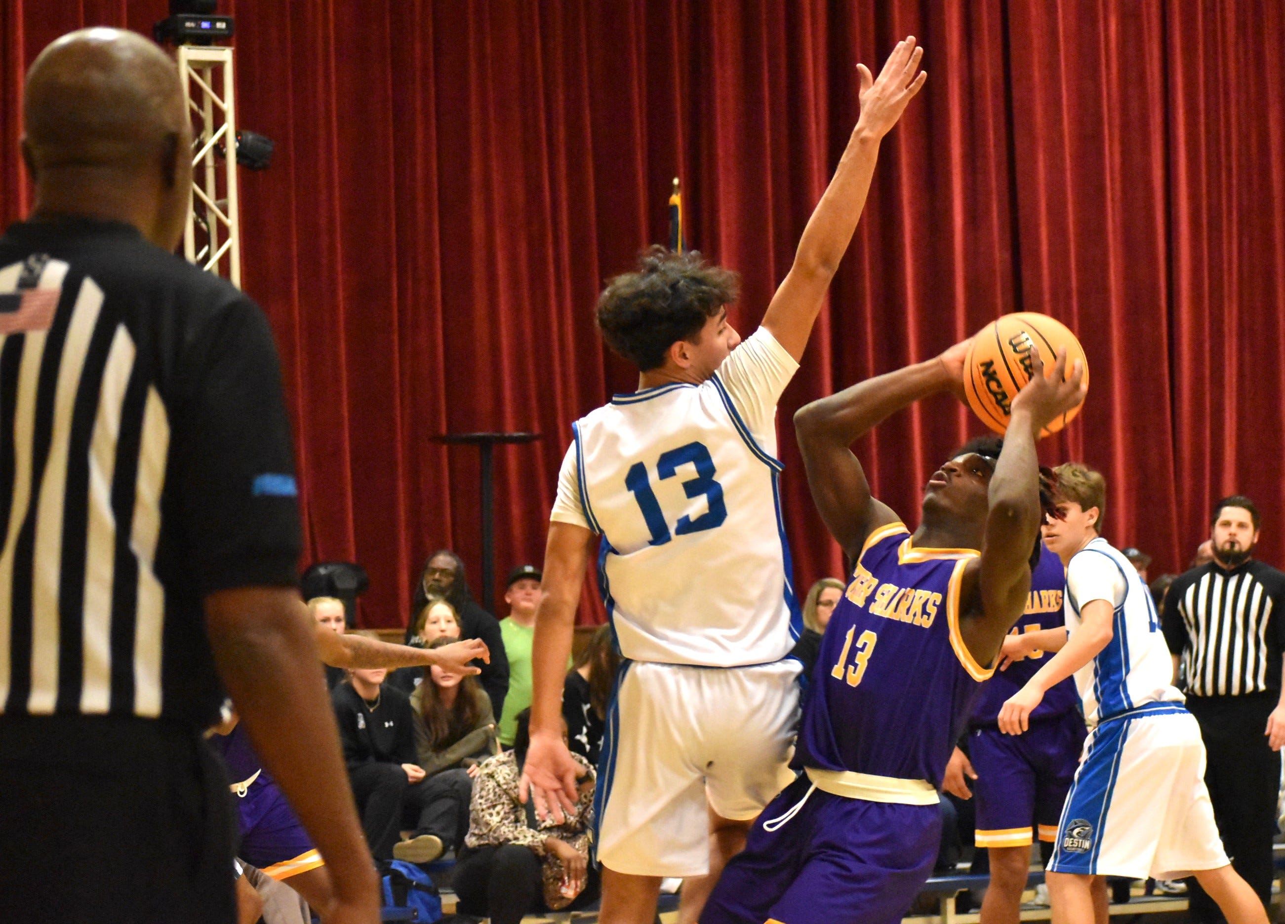 Boys basketball: Destin falls 69-68 in OT to undefeated St. Joe