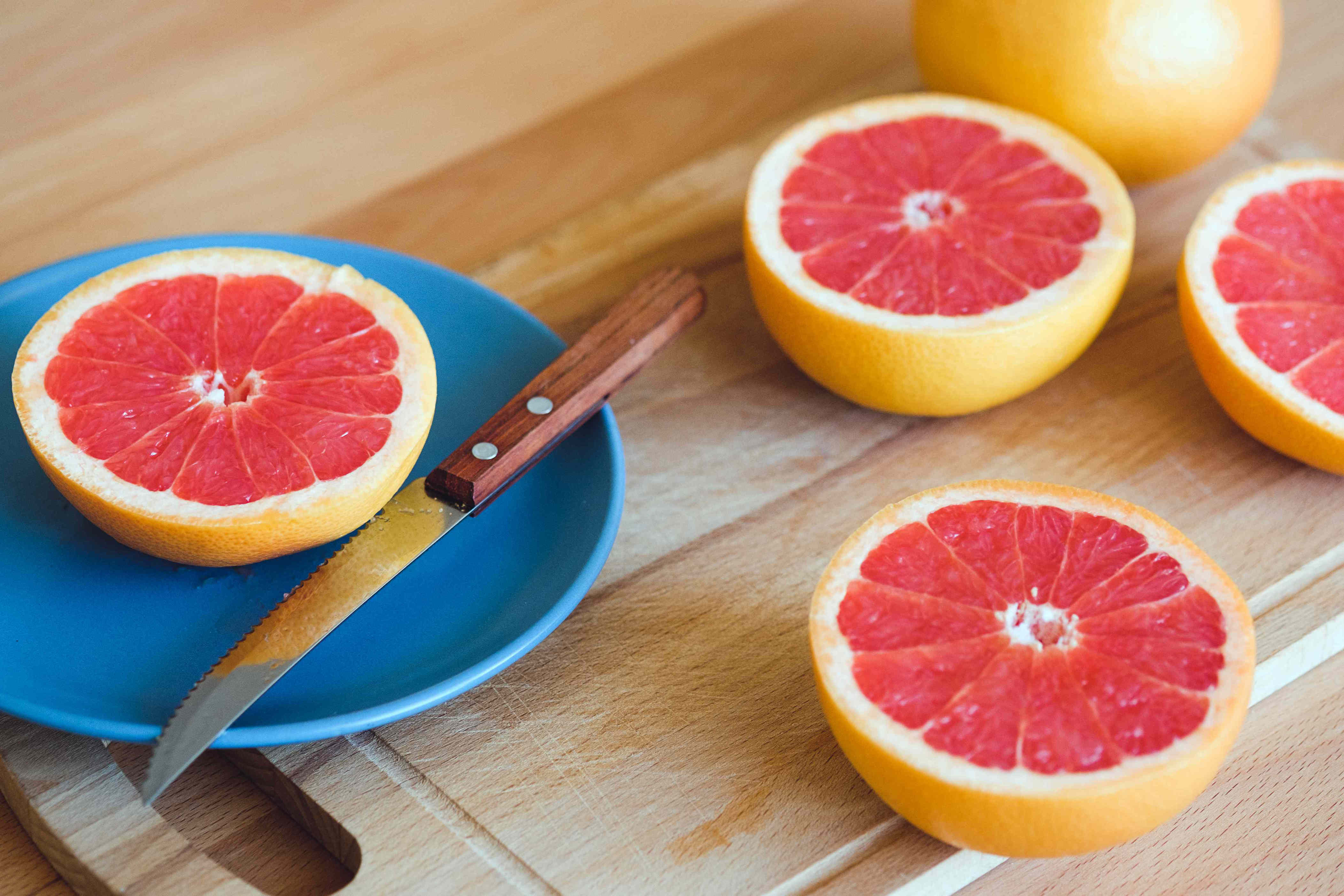 7 foods with more vitamin C than a grapefruit