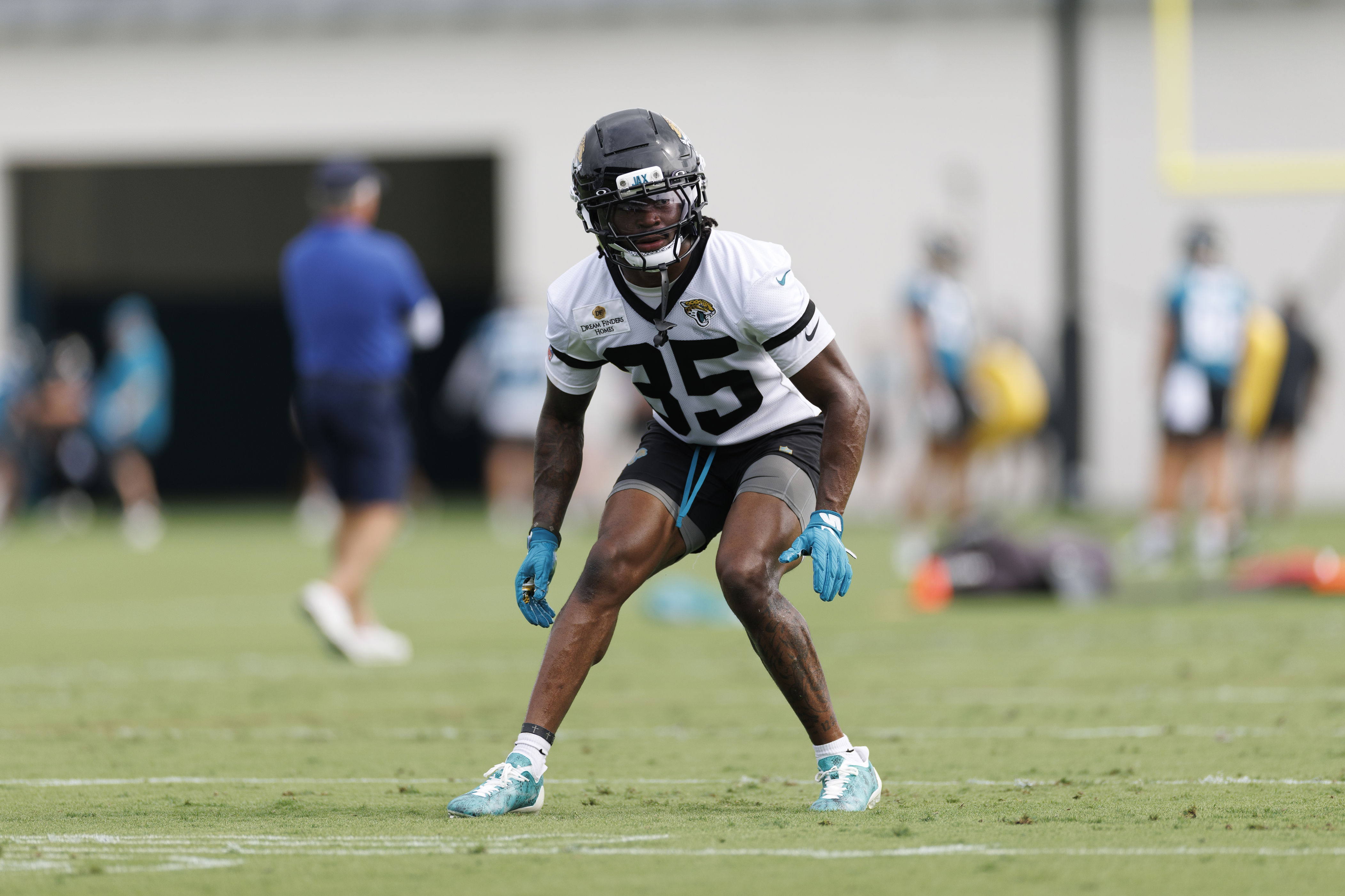 Steelers add 2 more to offseason roster