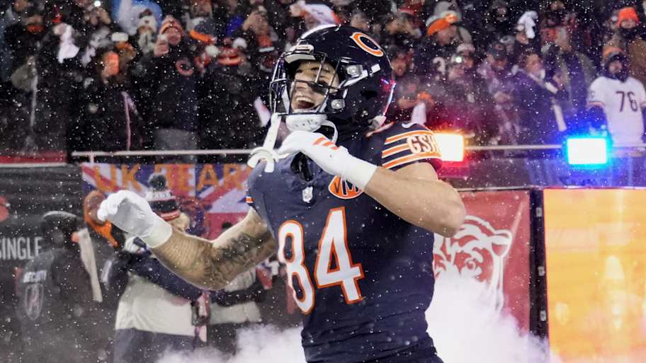 Colston Loveland accomplished something no rookie tight end has ever ...