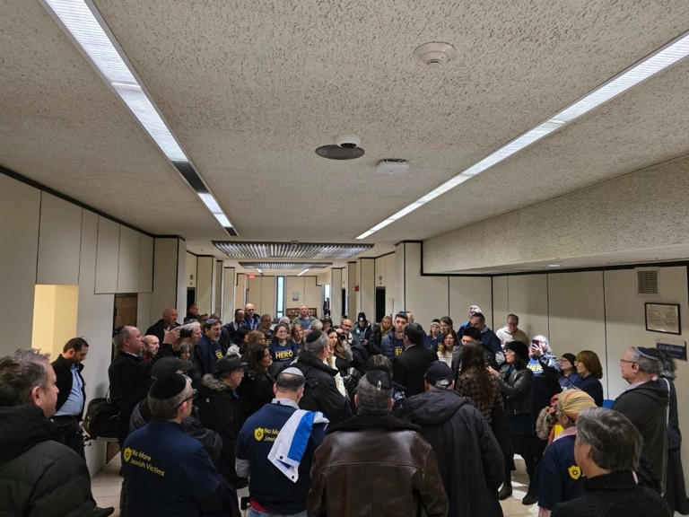 NJ man pardoned of assault charge after clash outside West Orange synagogue