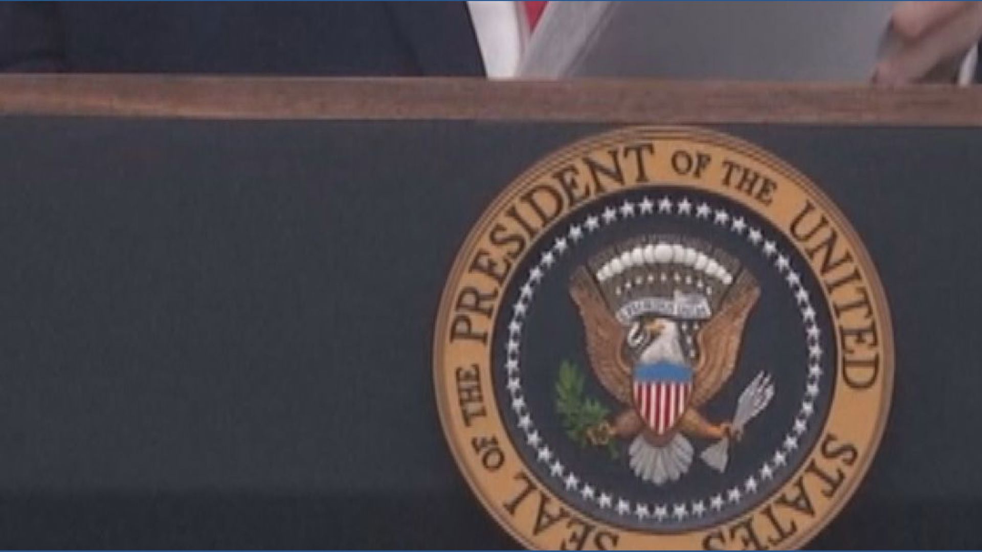 Trump throws his stack of accomplishments on the floor and talks ...