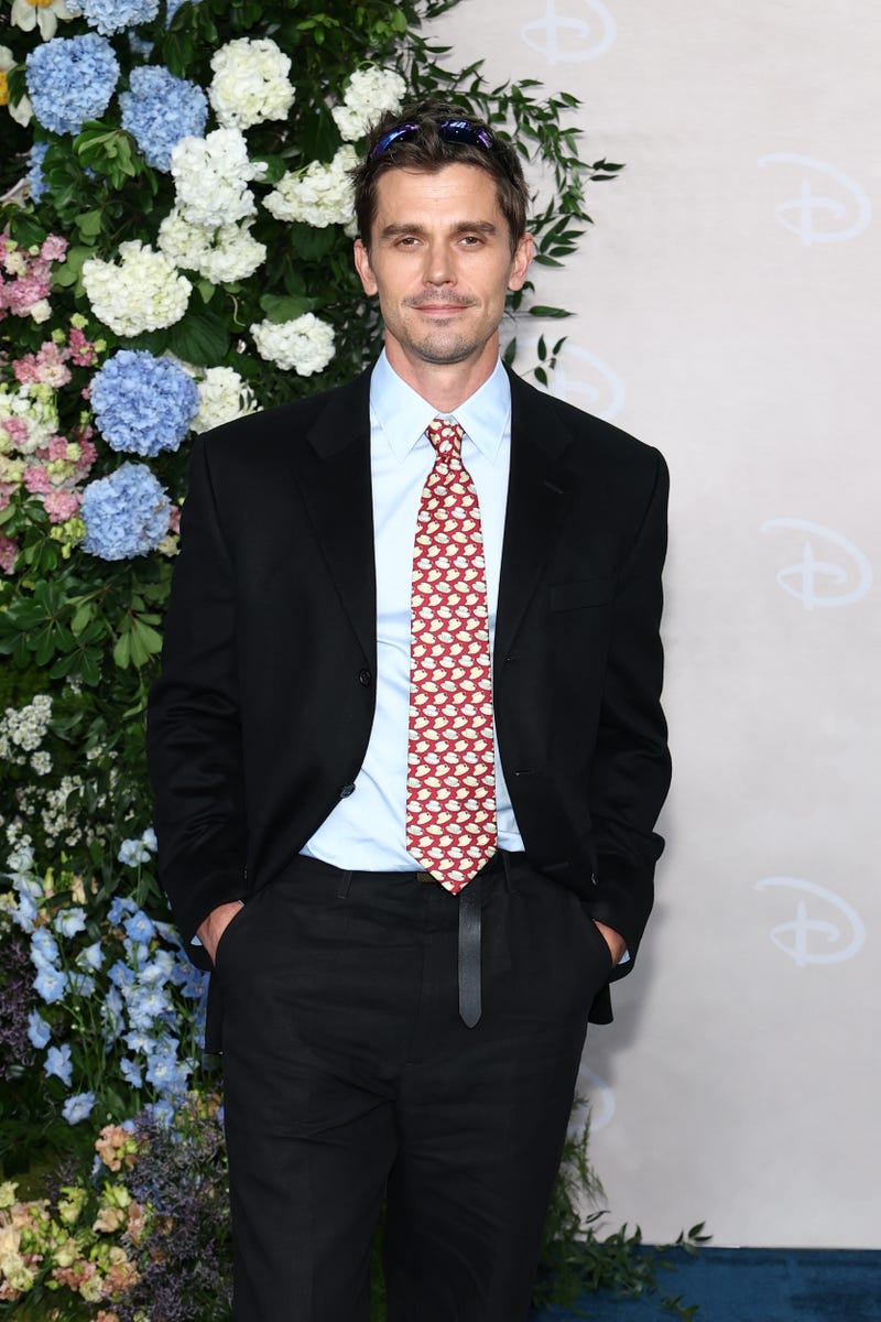 The richest member of the ‘Queer Eye’ Fab Five is kinda shocking?