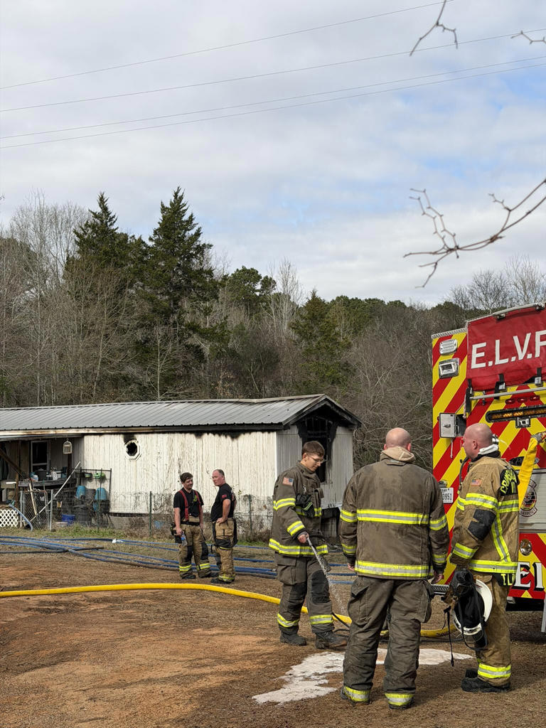 Firefighters respond to mobile home fire in Rusk County