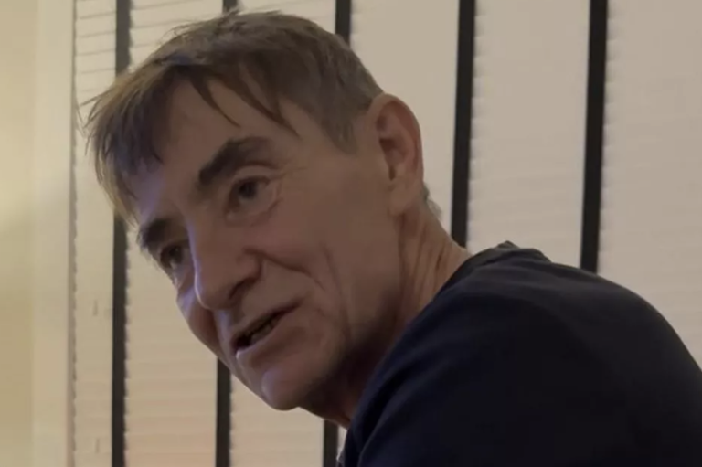 Glasgow man found dead in field after boarding bus to London