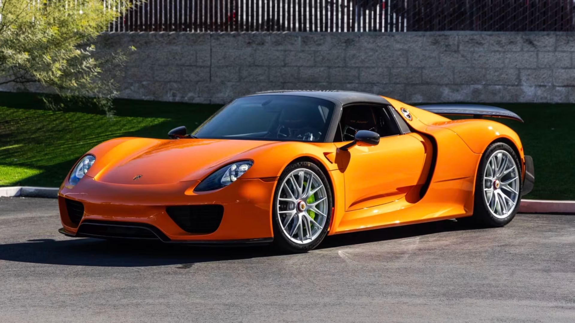 Record-breaking Porsche 918 Spyder brings $6.05 million at auction