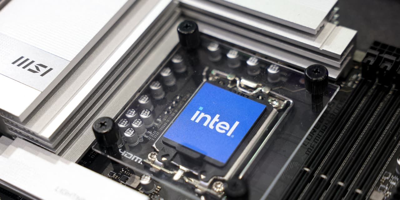 Intel’s stock achieves a never-before-seen feat as Apple enthusiasm builds